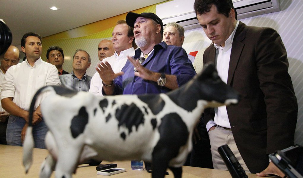 Por R$ 20 milhões, Friboi fecha campanha com Duda | Brasil 247