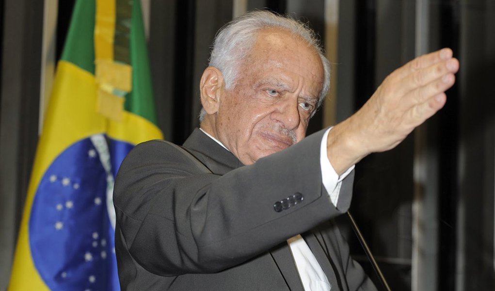 Pedro Simon: Haddad é "belo rapaz" sem história | Brasil 247