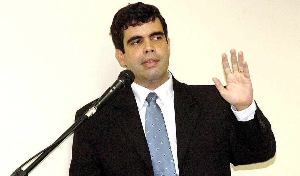 Ayres assume na AL e aumenta base governista | Brasil 247