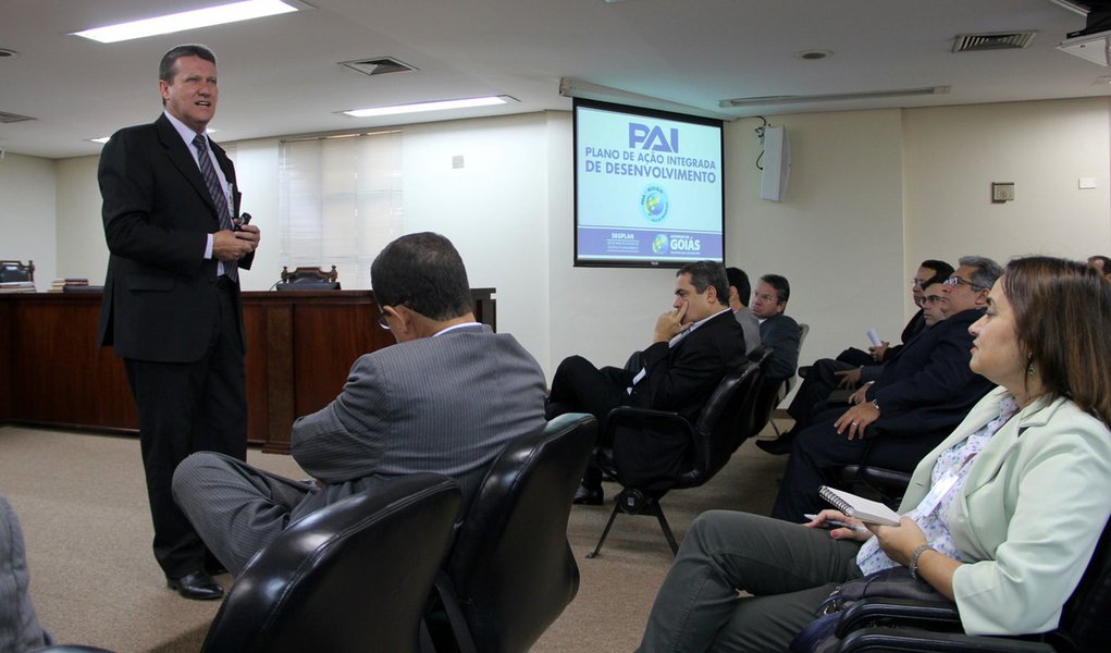 Vecci vai ao TCE explicar plano de desenvolvimento | Brasil 247