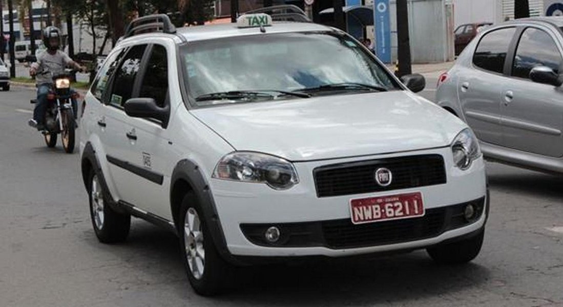 Prefeitura cria mais 350 permissões para táxis | Brasil 247