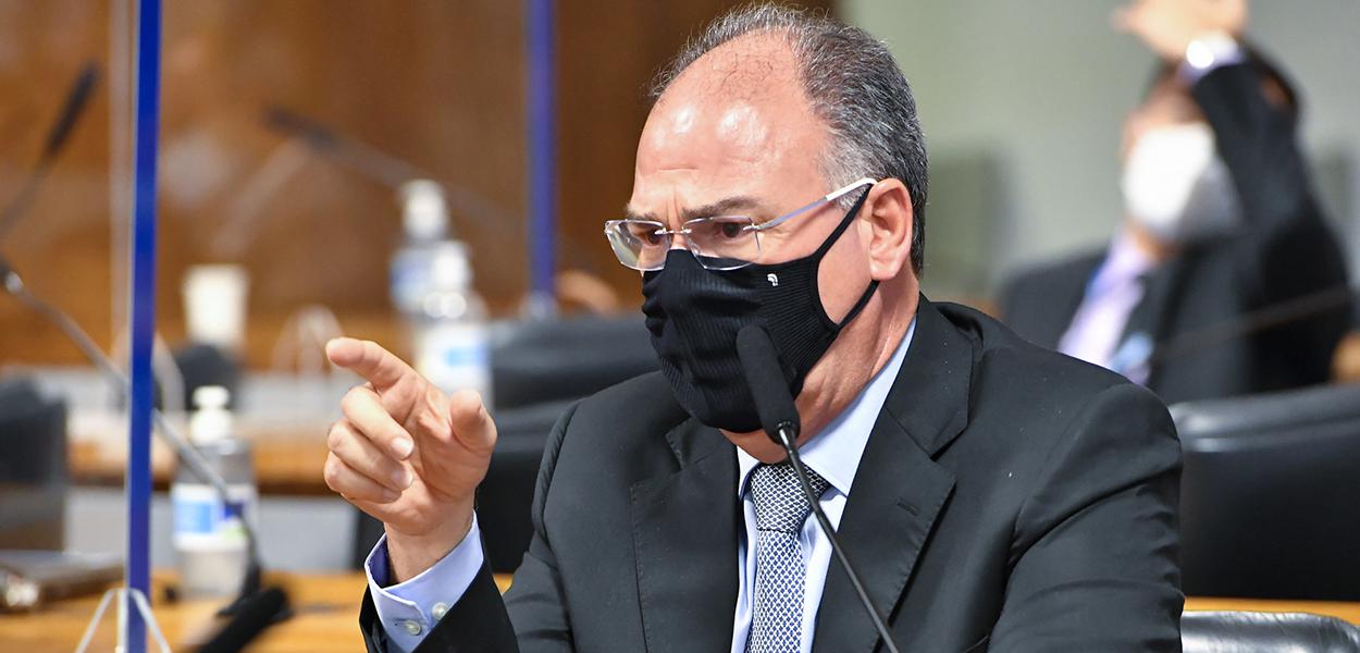 Fernando Bezerra renuncia à liderança do governo Bolsonaro no Senado ...