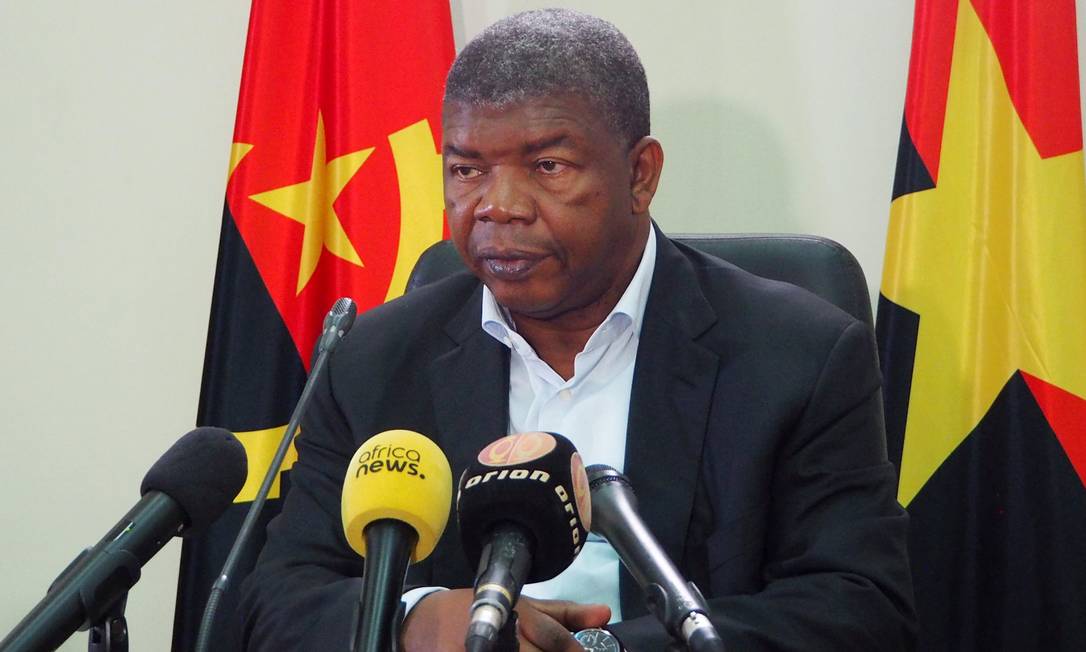 Helder Chihuto: “O presidente de Angola é um monarca com poder ...