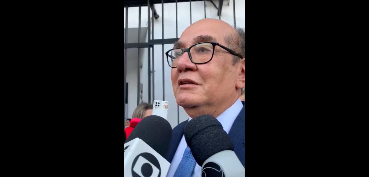 Gilmar Mendes chega ao velório de Pelé em Santos: "maior símbolo e ...