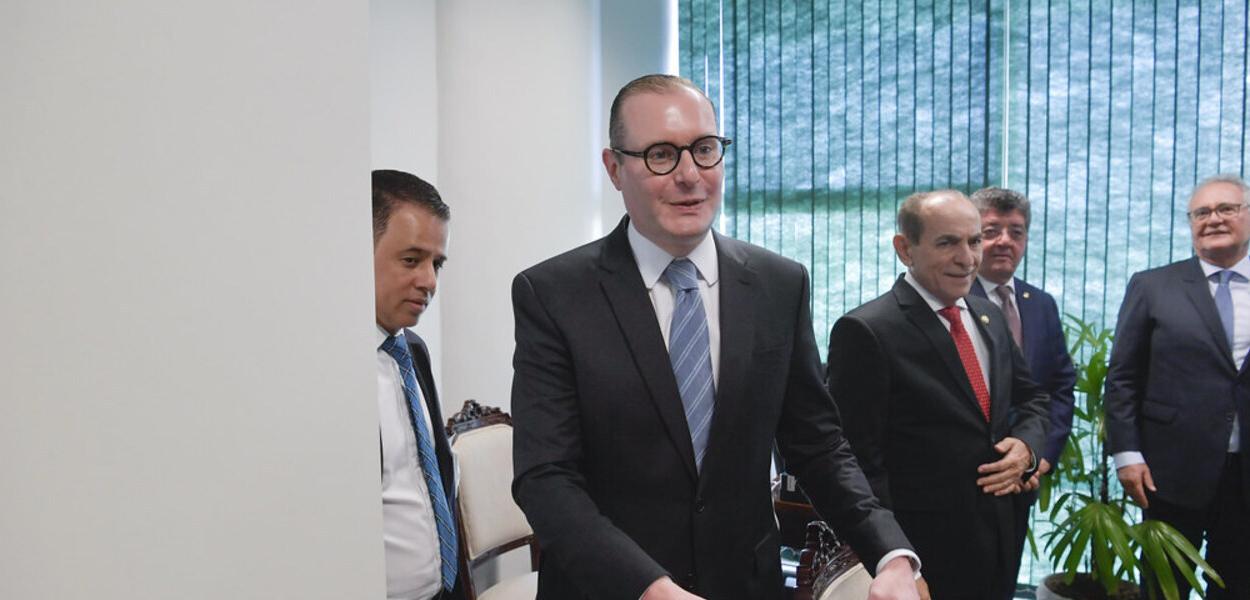 Zanin já tem maioria no Senado e deverá ter nome aprovado para o STF ...