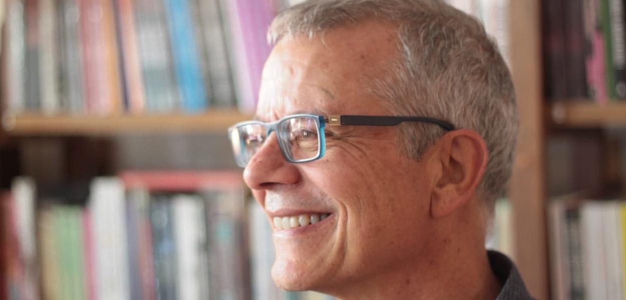 Luís Cosme Pinto lança livro 'Birinaites, Catiripapos e Borogodó' em ...