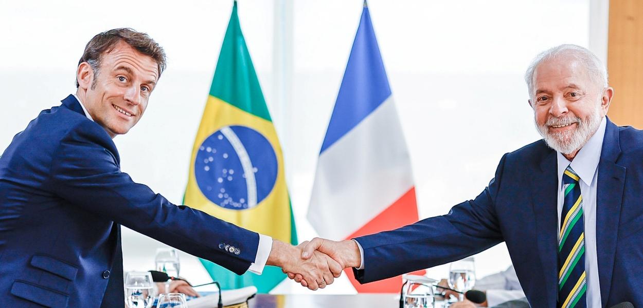 Faça aquilo que mandamos e não o que fazemos, e às favas a coerência ...