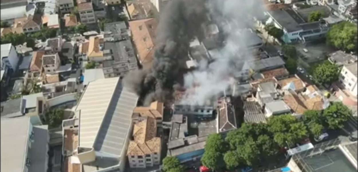 Fábrica que pegou fogo no RJ não tinha alvará de funcionamento | Brasil 247