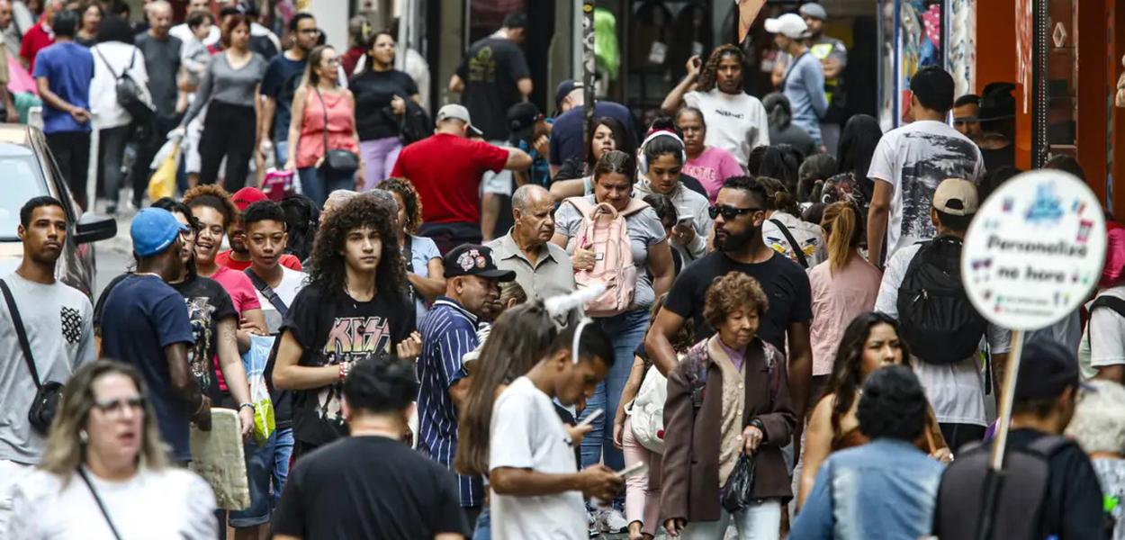 Sindicato conquista reajuste de 7% no piso na Fecomércio e outros segmentos | Brasil 247