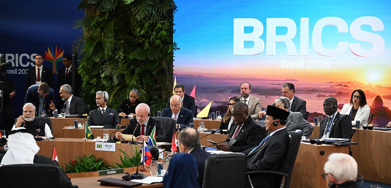 BRICS omite EUA e Israel ao repudiar ataques contra Irã | Brasil 247