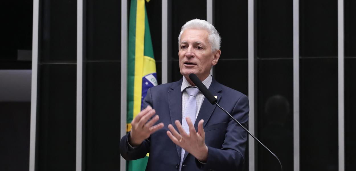 Correia defende Moraes e critica Nikolas Ferreira: ‘chupeta de espoleta ...