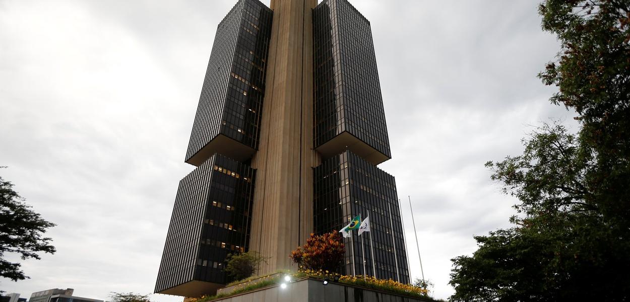 PEC no Senado facilita cooptação do Banco Central, dizem economistas ...