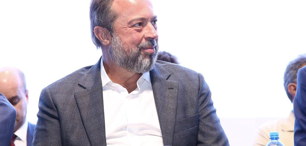 Alexandre Silveira conduz medidas para reduzir encargos e conter a alta ...
