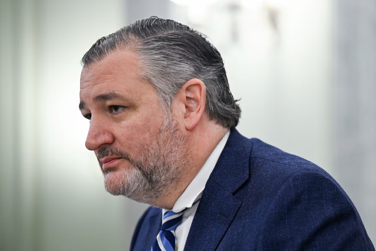 Trump diz que está pensando em indicar o senador Ted Cruz à Suprema ...