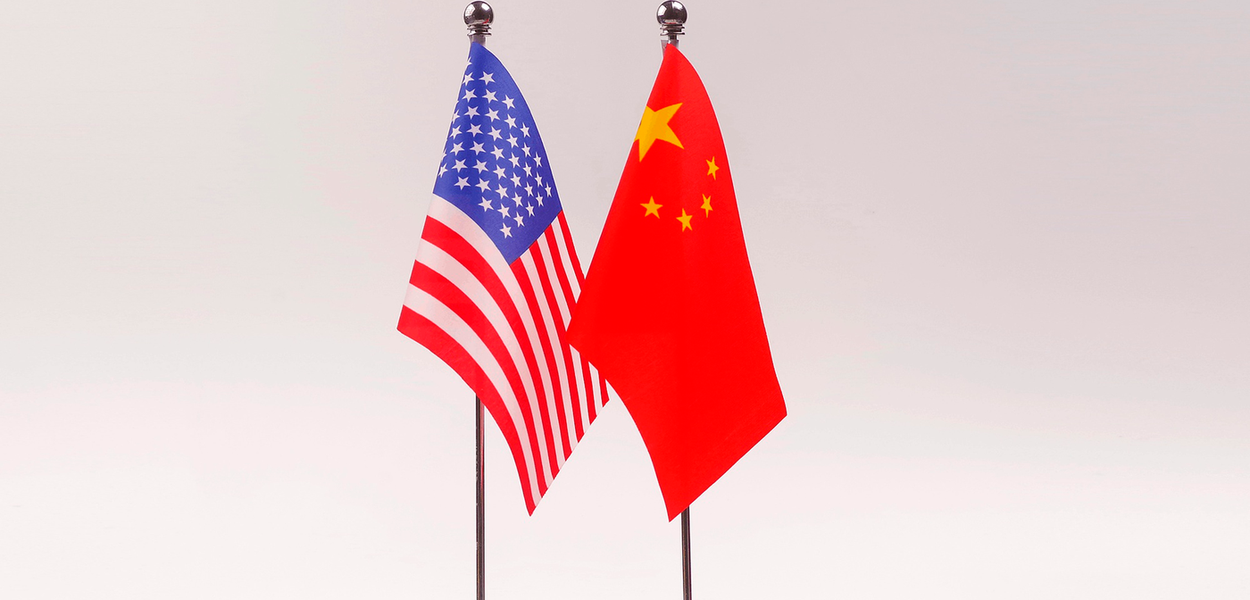 China reage a lista discriminatória dos EUA e impõe restrições a 56 ...