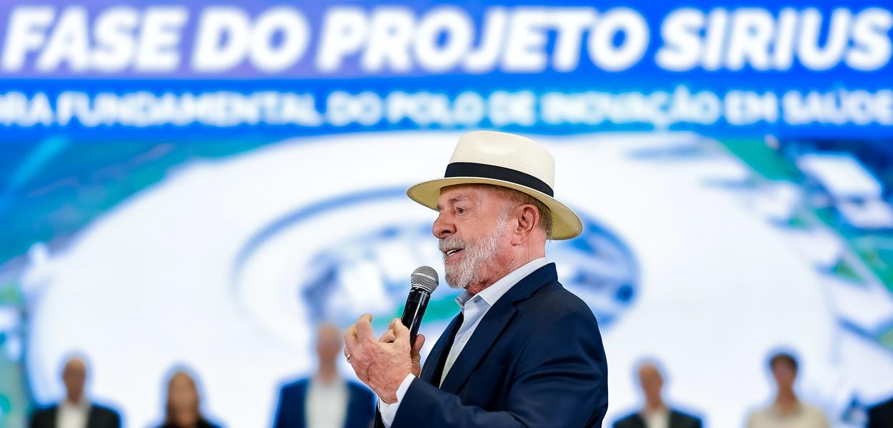Mercado não pode determinar o curso que o jovem deve estudar, diz Lula ...